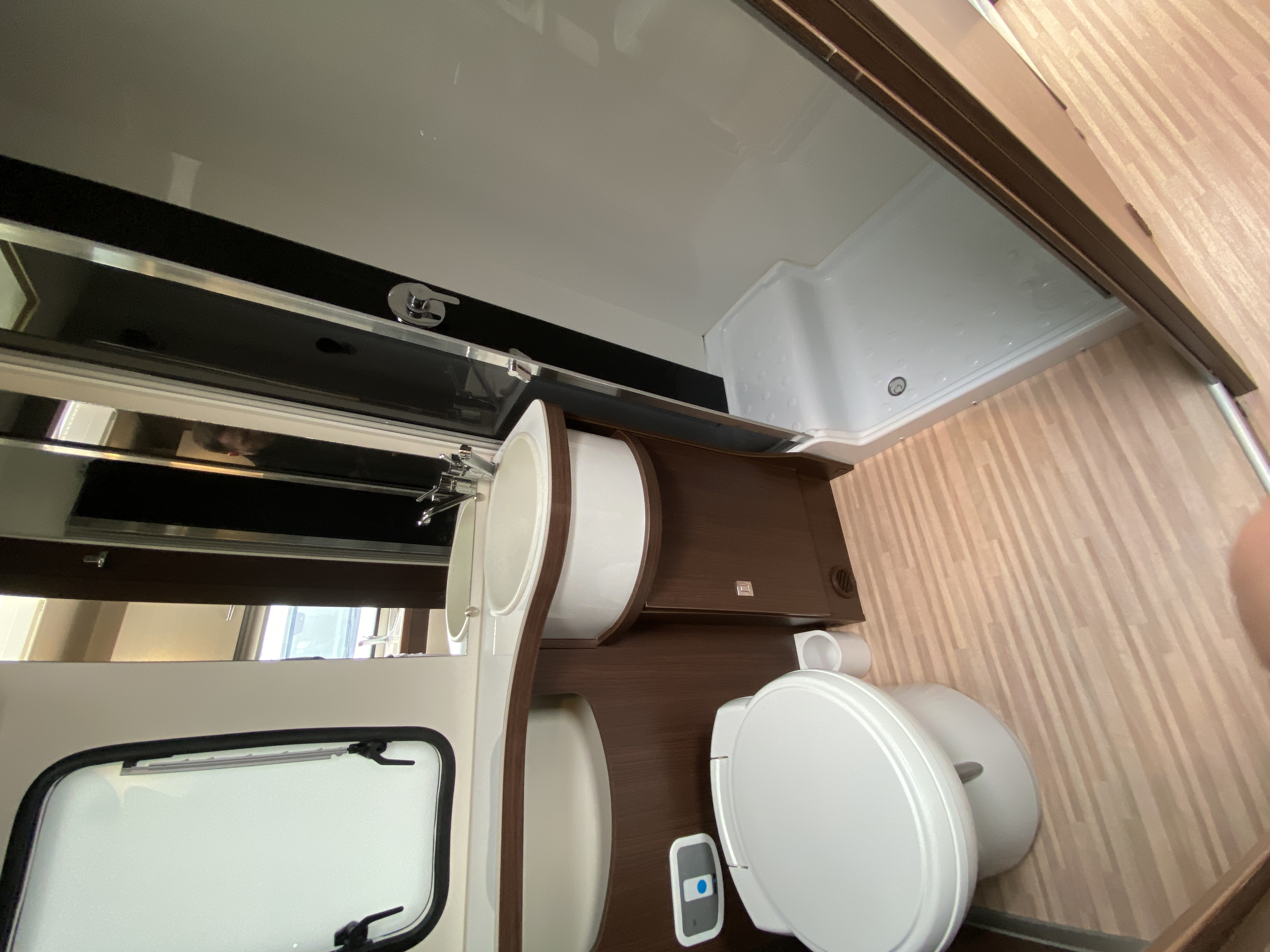 BENIMAR TESSORO 485 – Camping car ideal