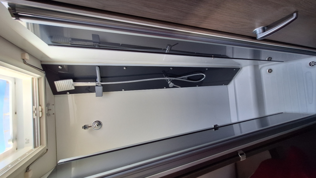 PROFILE CHALLENGER 348 XLB BVA 170 CV GRAPHITE EDITION – Camping car ideal