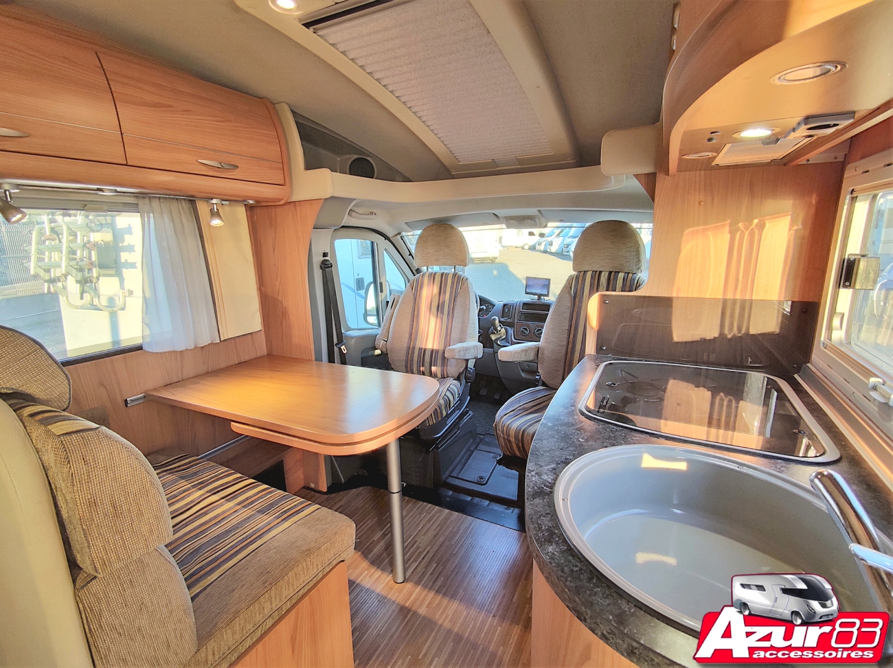 BURSTNER SOLANO T700 Privilège 2007 – 65 000 Km sur-équipé – Camping ...