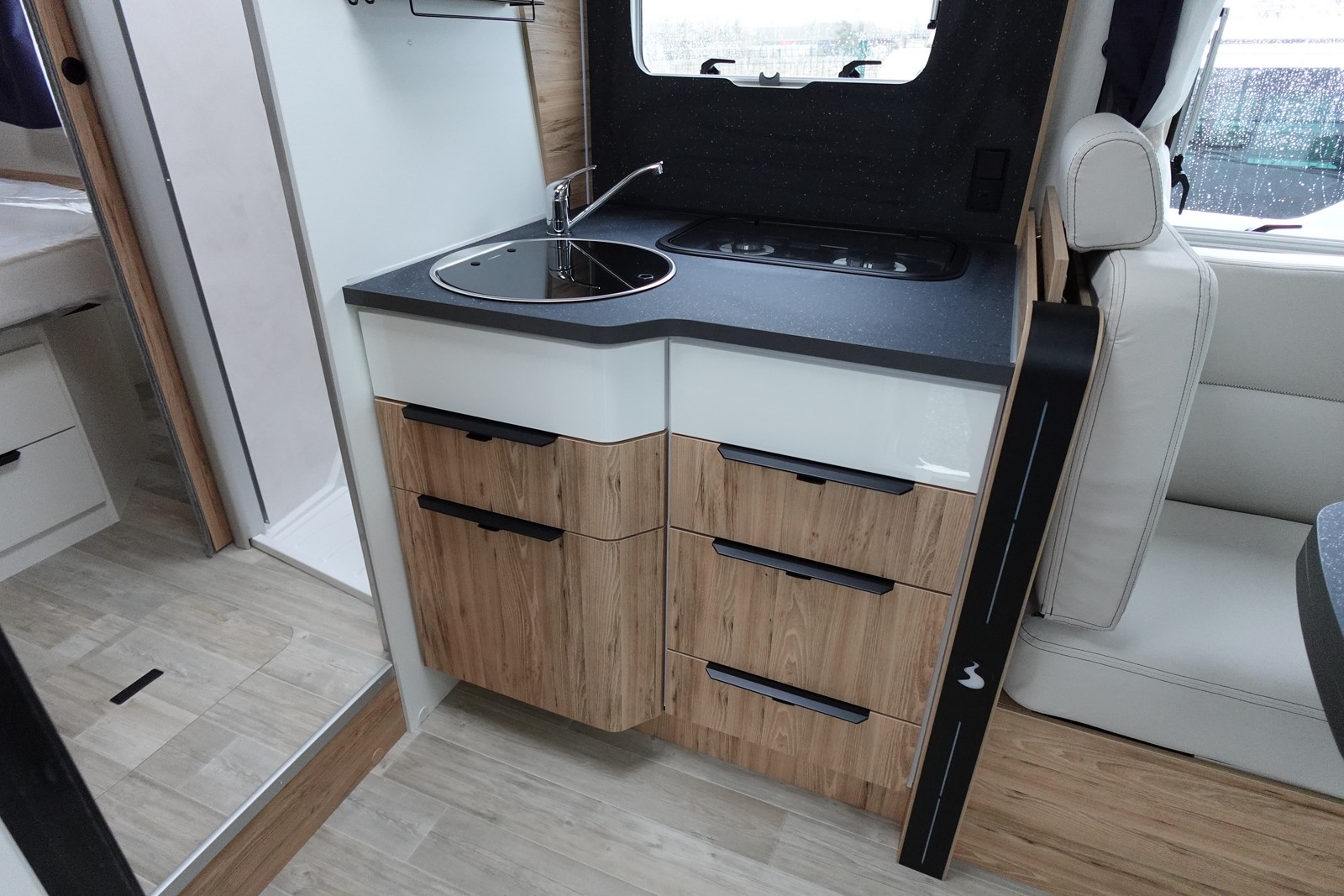 Profilé BAVARIA T 746 FC NOMADE FIT – Lit central + Lit de pavillon ...