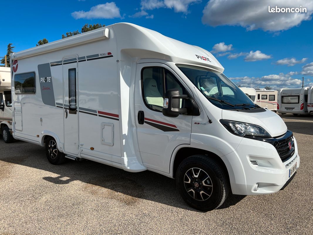 PILOTE P 696 U – Camping car ideal
